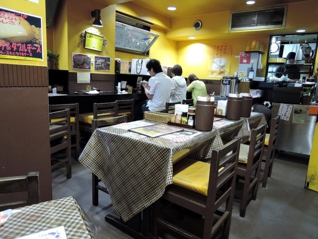 内観写真 : 【移転】三浦のハンバーグ （ミウラノハンバーグ） - 池袋/ハンバーグ | 食べログ