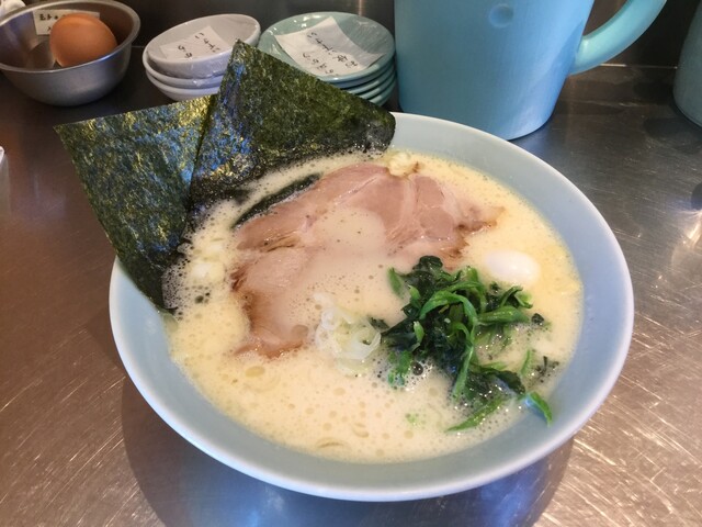 『人が途切れる時間はあるのかな？』by すいしょうぶんたん : 丸花 （ 花） - 日前宮/ラーメン [食べログ]
