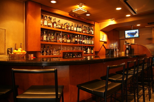 J-club （ジェイクラブ） - 新宿三丁目/バー/ネット予約可 | 食べログ