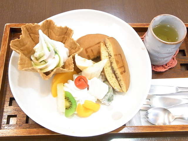 料理写真 2ページ目 : 甘党 もぐらや - 難波（南海）/甘味処 | 食べログ