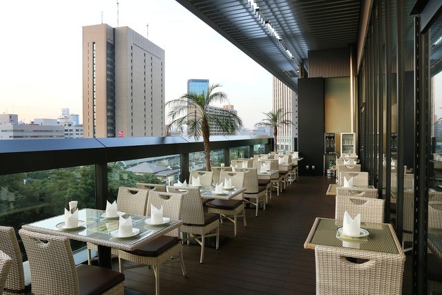 座席 : ディップパレス 飯田橋サクラテラス店 （DIPPALACE） - 飯田橋/タイ料理 [食べログ]