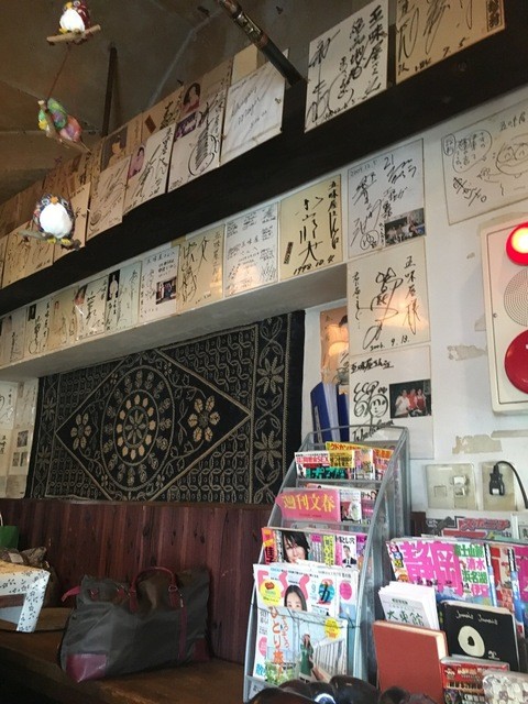 『伊豆半島の、大盛り海鮮丼！！《味の店 五味屋》』by まろんママ : 味の店 五味屋 （ごみや） - 伊東/海鮮 [食べログ]