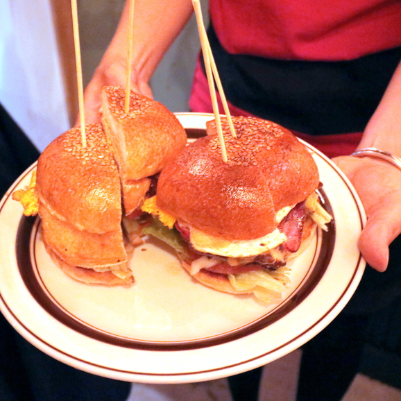 クリッターズバーガー （CRITTERS BURGER） - 四ツ橋/ハンバーガー | 食べログ