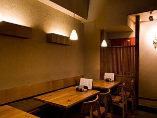 内観写真 : 愛宕 酉はら （とりはら） - 汐留/焼き鳥 | 食べログ