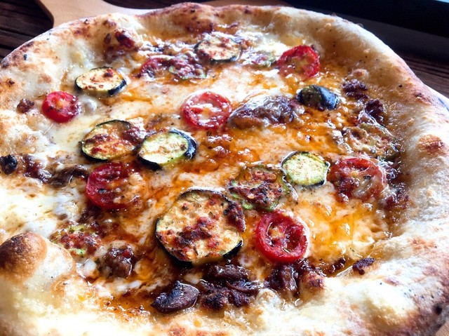 料理写真 : Boi Boi Pizza （ボイ ボイ ピッツァ） - 高畑/ピザ [食べログ]