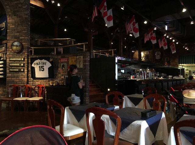 内観写真 : MLB cafe TOKYO 東京ドームシティ店 （エムエルビーカフェトウキョウ） - 水道橋/アメリカ料理 | 食べログ