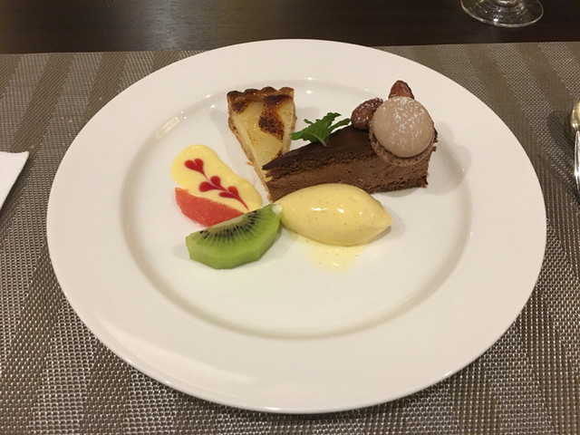 ビストロ・ドゥース - 生田/ビストロ | 食べログ