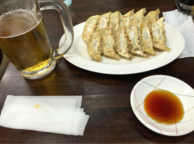 『なんか、もうね、 客のオーダーより新人バイトの女の子に賄い作る方が大事な感じ(笑) だから、出て』by e0958 : 【閉店】宇都宮餃子館 ...