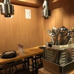 内観写真 : 羊肉炭火焼 肉汁屋 - 新橋/ジンギスカン | 食べログ