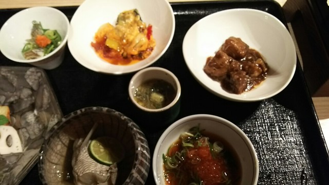 写真 : 御食事処 ライブ割烹 万蓮 - ポートターミナル/バイキング [食べログ]