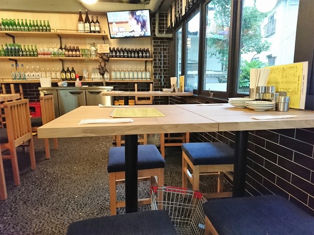 内観写真 : 大衆食堂BEETLE 原宿 （ビートル） - 明治神宮前/居酒屋 | 食べログ