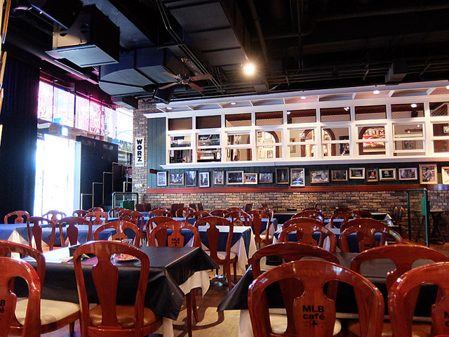 内観写真 : MLB cafe TOKYO 東京ドームシティ店 （エムエルビーカフェトウキョウ） - 水道橋/アメリカ料理 | 食べログ