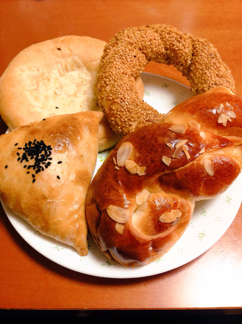 ALI BAKERY - Kakuozan, Motoyama, Higashiyama Park/Bread [Tabelog]