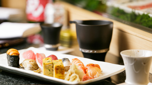 写真 : 鮨 かおる - 牛込柳町/寿司 [食べログ]