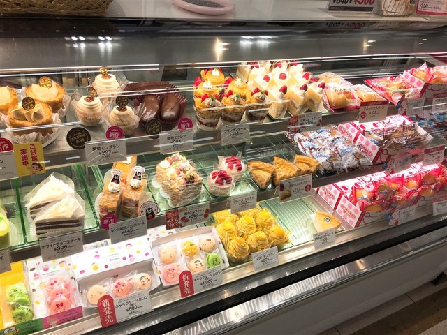 不二家 小千谷ベイシア店 - 小千谷/ケーキ | 食べログ