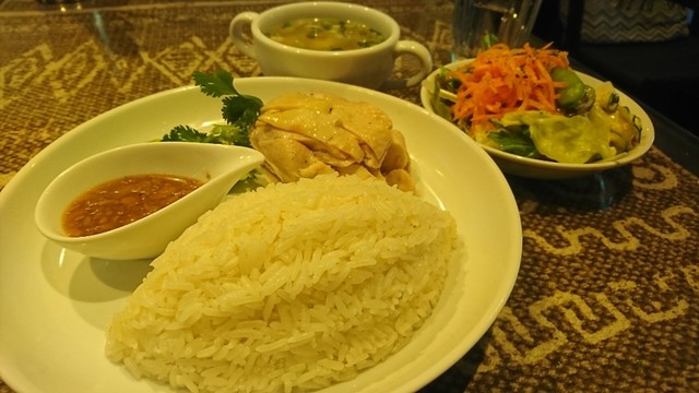 by ヨシダダン : Bai toong （バイトーン） - 本山/タイ料理 [食べログ]