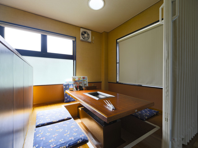 座席 : えひめ屋 - 尾道/焼肉 | 食べログ