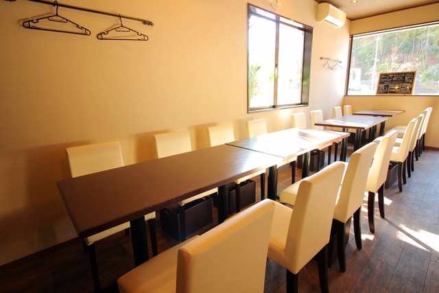 内観写真 : BISTRO厨房ジャングル - 成田/居酒屋 | 食べログ