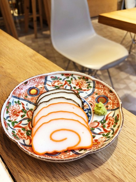 平日 夜】気軽に利用できるのが嬉しい、トヤマバー。』by ねこちゃん☆★ : トヤマバー - 三越前/日本酒バー [食べログ]