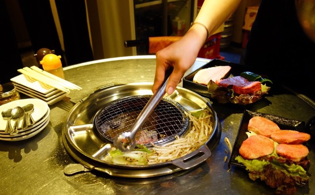 Yaホ 中央本店 （ヤホ） - 葭川公園/焼肉 | 食べログ