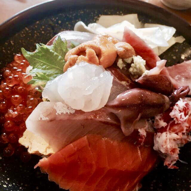 やま木 - 氷見/海鮮丼 | 食べログ