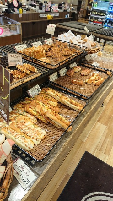 『こちらもやっぱりええ感じ・・・』by フェリー : ジャーマンベーカリー 百番街店 （german Bakery） - 金沢/パン [食べログ]