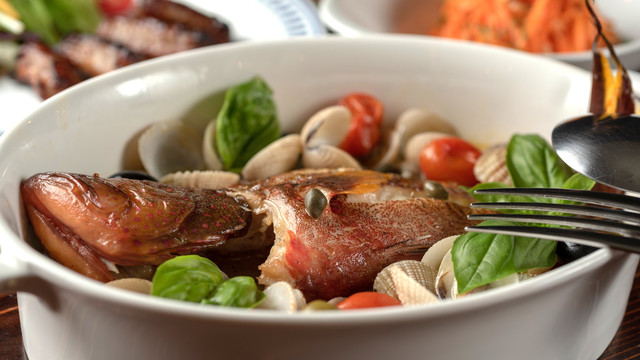 ゆんたくバル ペコラ - 石垣市/ダイニングバー | 食べログ