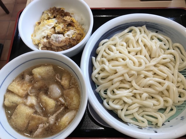 『給食のうどんなのか？許せる！だうどんは悪くない♪』by 犬のホームズ : 山田うどん あたご店 - 新座/うどん [食べログ]