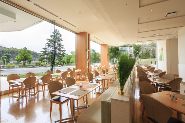 写真 : レストランカフェ セレース （Restaurant Cafe Ceres） - 成田空港（空港第2ビル）/バイキング [食べログ]