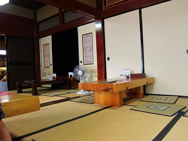 内観写真 : 手打ちそばと朝宮茶の店 黒田園 - 甲賀市その他/そば | 食べログ