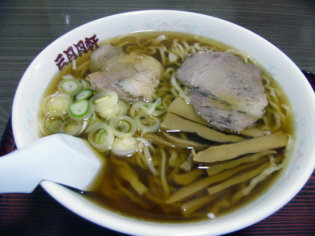 写真 : 三日月軒 東中の口店 （みかづきけん） - 酒田/ラーメン | 食べログ