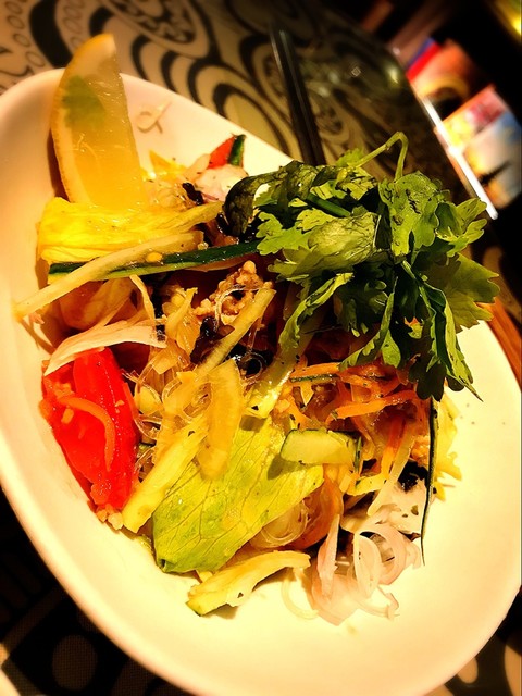 Bai toong （バイトーン） - 本山/タイ料理 [食べログ]