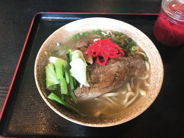 『無難な沖縄そばです。オーソドックスならカツオ風』by bash : 守礼そば - 赤嶺/沖縄そば [食べログ]