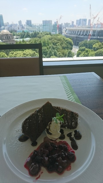 『慶應病院11階にある帝国ホテルのレストラン』by ももこ8 : ザ・パーク - 信濃町/洋食 [食べログ]