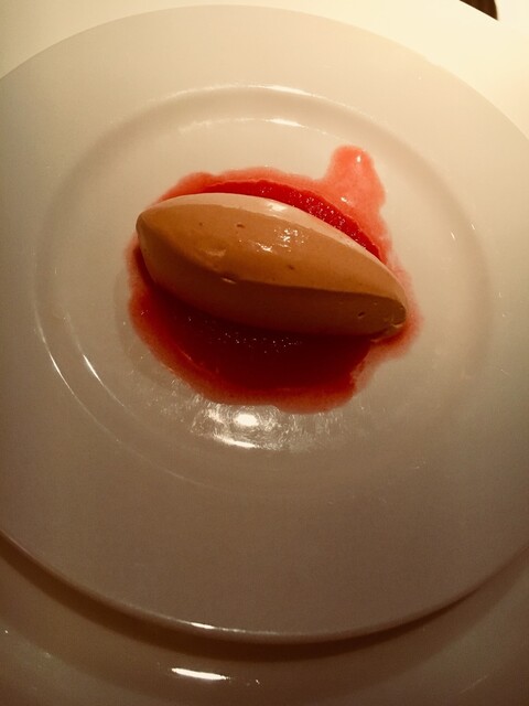 『どこか懐かしく、温かみのある伝統の老舗グランメゾン。』by Zapril : コート ドール - 白金高輪/フレンチ [食べログ]