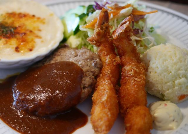 料理写真 : レストランルック - 牟礼/洋食 | 食べログ