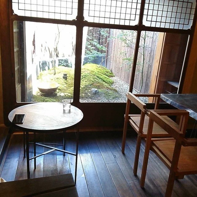 内観写真 : aotake （アオタケ） - 七条/カフェ | 食べログ