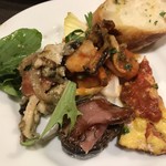 【閉店】チキチキ＆タンタン （CHIKI CHIKI ＆ TAN TAN） - 関内/イタリアン [食べログ]