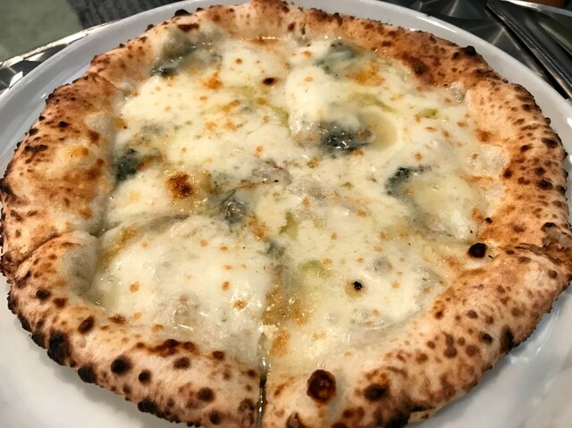 『女子率高し』by オッター : 【閉店】ピッツァマン オオイマチ （PIZZAMAN. OIMACHI） - 大井町/ピザ [食べログ]