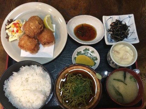 『田川市「貴乃花」横綱級のボリュームたっぷり唐揚定食』by 若おっさん : 相撲茶屋 貴ノ花 - 大藪/レストラン [食べログ]