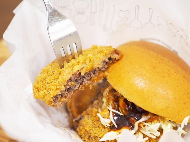 『ここで食べろ句♪ かつめしと いえば茹でた キャベツじゃね？』by のぐてぃ : モスバーガー 長堀橋店 （MOS BURGER） - 長堀 ...