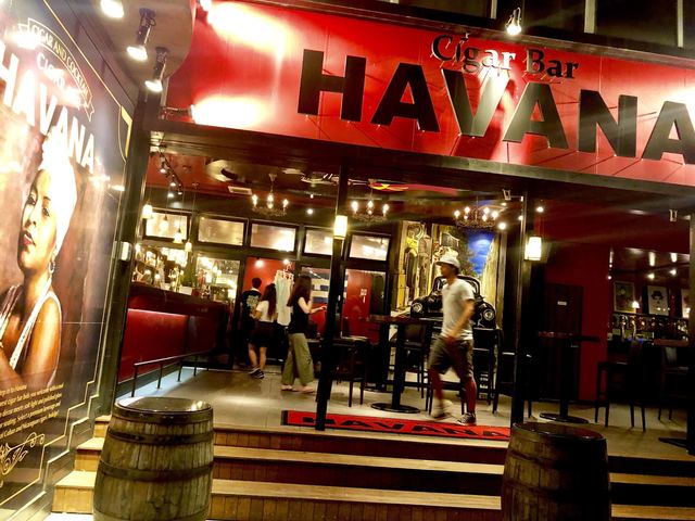 Cigar Bar HAVANA - Cape Zanpa, Yomitan, Chatan/Bar [Tabelog]