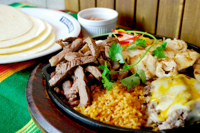 写真 : ツナミ カレーアンドグリル （TSUNAMI CURRY&GRILL） - 汐入/カレー | 食べログ