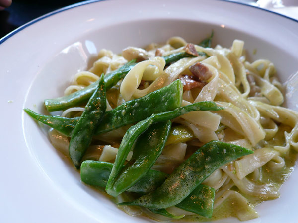 『レストランよりもベーカリーがおすすめ』by TEN2 : ベーカリー&レストラン 沢村 軽井沢ハルニレテラス （SAWAMURA） - 中 ...