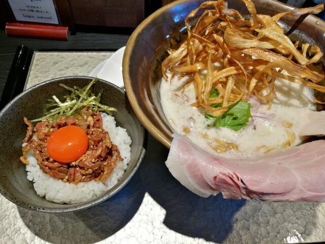 『臭みのない少し甘めのスッキリ鶏スープ』by ナカム～ : 鶏soba 座銀 住之江店 - 北加賀屋/ラーメン [食べログ]